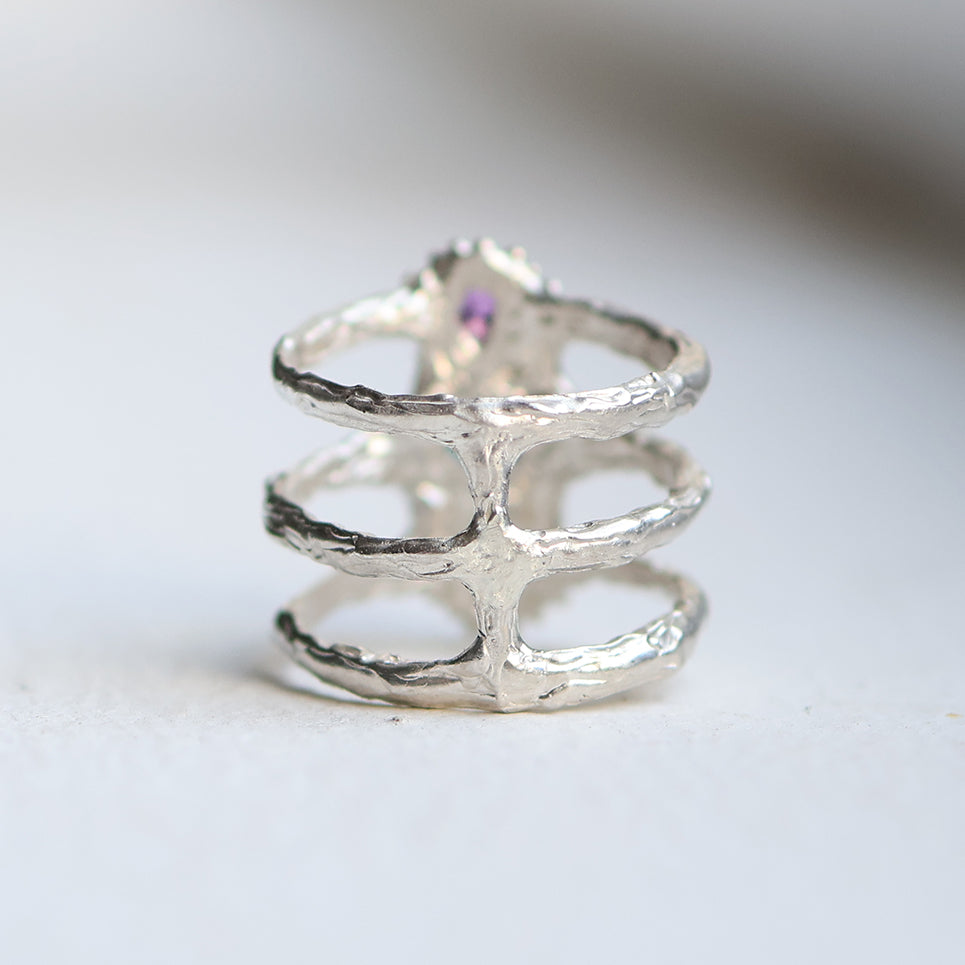 Triple gem spine ring – stelliyah